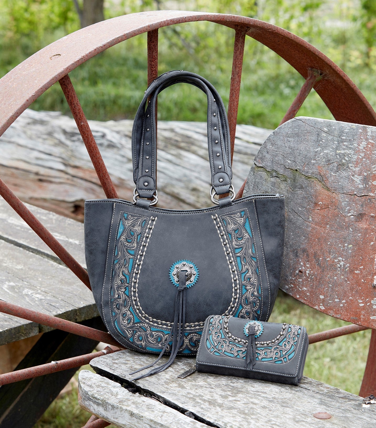 Country Clothing Accessories – Hollis Rural Trading